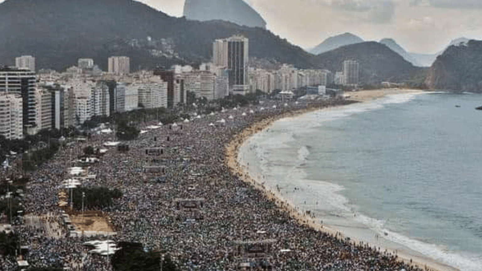 Top 10 Highest Crowd in Live Concerts in the World - Musicoholicswp